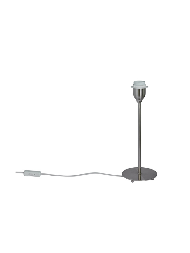 Line table 35 Matt chrome den perfekta lampan för många olika stilar ...
